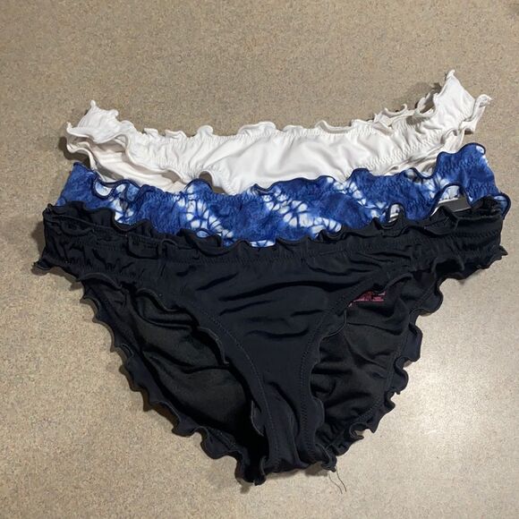 Victoria's Secret | Swim | 3vs Ruffle Bottoms | Poshmark